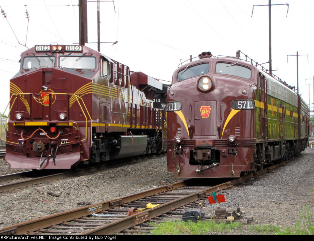 NS 8102 and PRR 5711